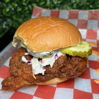 BROADWAY HOT & HONEY CHICKEN - Updated September 2025 - 54 Photos & 51 ...