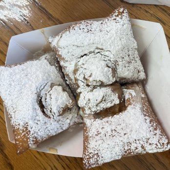 LORETTA’S AUTHENTIC PRALINES - Updated September 2024 - 407 Photos ...