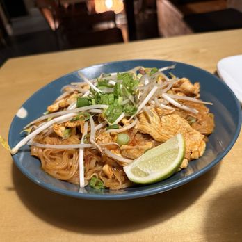 SEA THAI RESTAURANT - Updated December 2025 - 667 Photos & 567 Reviews ...
