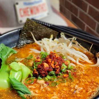 Doragon ramen store