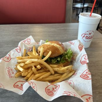 SLIM CHICKENS - Updated October 2025 - 18 Photos - 965 SE Alice's Rd ...