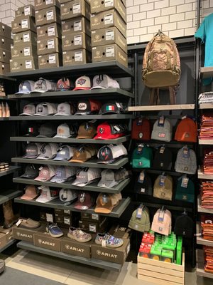 ARIAT OUTLET - Updated October 2025 - 5701 Outlets At Tejon Pkwy, Arvin ...