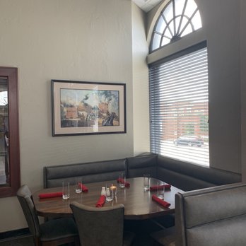 THE JAYHAWKER - Updated December 2025 - 23 Photos - 701 Massachusetts ...