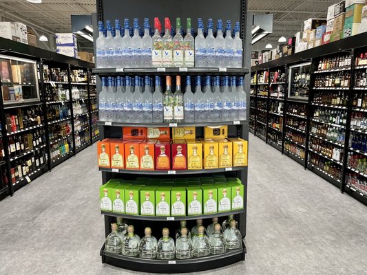 LUEKENS WINE & SPIRITS - Updated October 2025 - 14 Photos - 236 N Dale ...