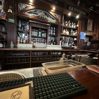 TRINITY COLLEGE PUB - Updated July 2025 - 145 Photos & 41 Reviews - Via ...