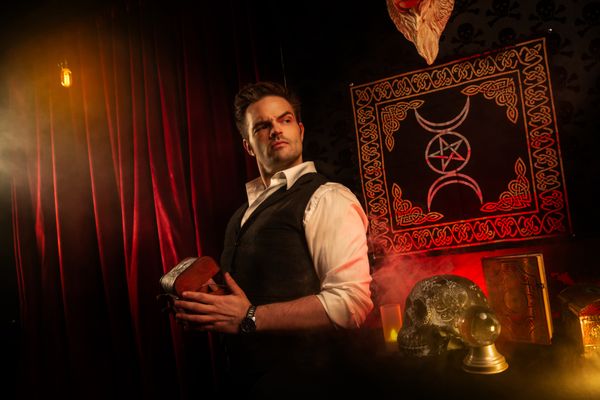 KENT AXELL MAGIC AND MIND READING - Updated October 2025 - 28 Photos ...