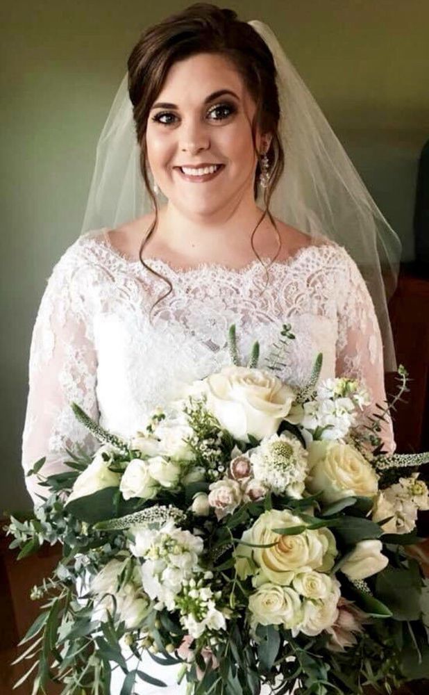 ROCKIN ROSES - Updated December 2025 - 24 Photos - 260 Marler Ln ...