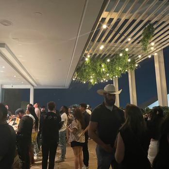 Z ON 23 ROOFTOP - Updated May 2024 - 204 Photos & 240 Reviews - 1121 ...