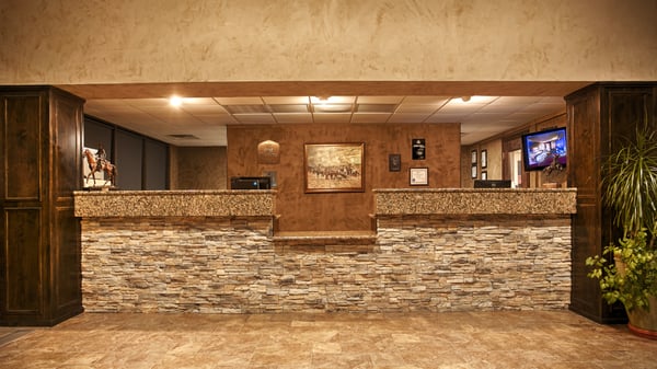 BEST WESTERN PLUS RATON HOTEL - Updated December 2025 - 219 Photos & 87 ...