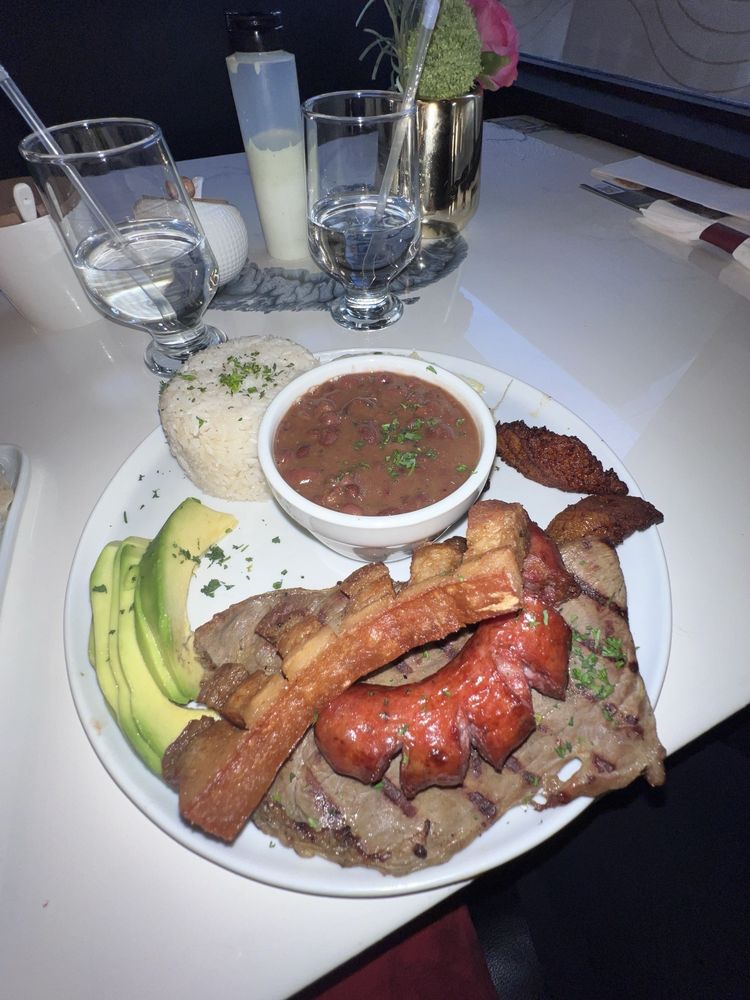 EL SITIO BAR & GRILL - Updated December 2024 - 10 Photos - 10648 ...