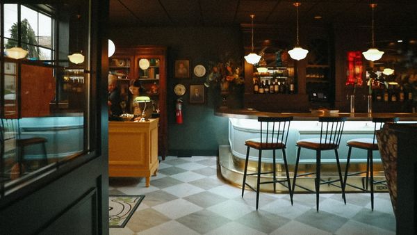 THE RUMPLED QUEEN - Updated October 2025 - 33 Photos & 15 Reviews - 387 ...