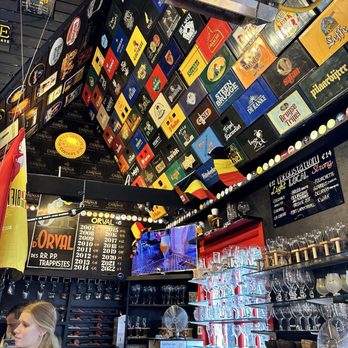2BE BEER WALL - Updated September 2025 - 423 Photos & 97 Reviews ...