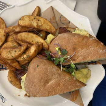 SWEET MAPLE - Updated February 2025 - 7859 Photos & 4982 Reviews - 2101 ...