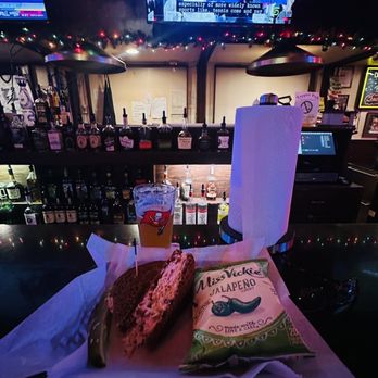 TAPPER PUB - Updated October 2025 - 32 Photos & 41 Reviews - 3832 ...