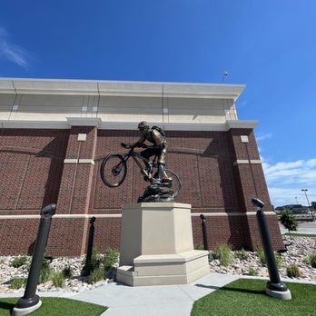 SCHEELS - Updated July 2025 - 193 Photos & 108 Reviews - 1226 ...