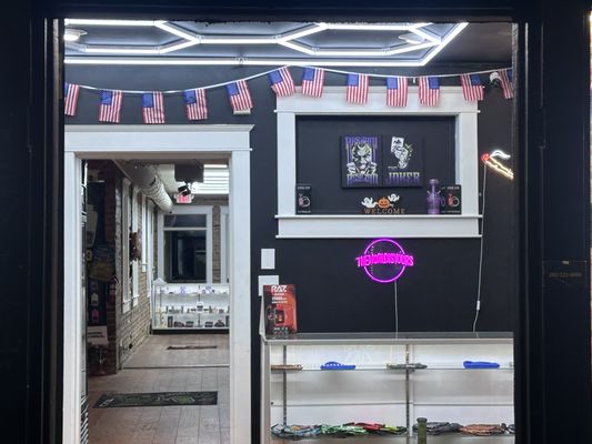 AL PACINO SMOKE SHOP - Updated December 2024 - 1714 Fleet St, Baltimore ...