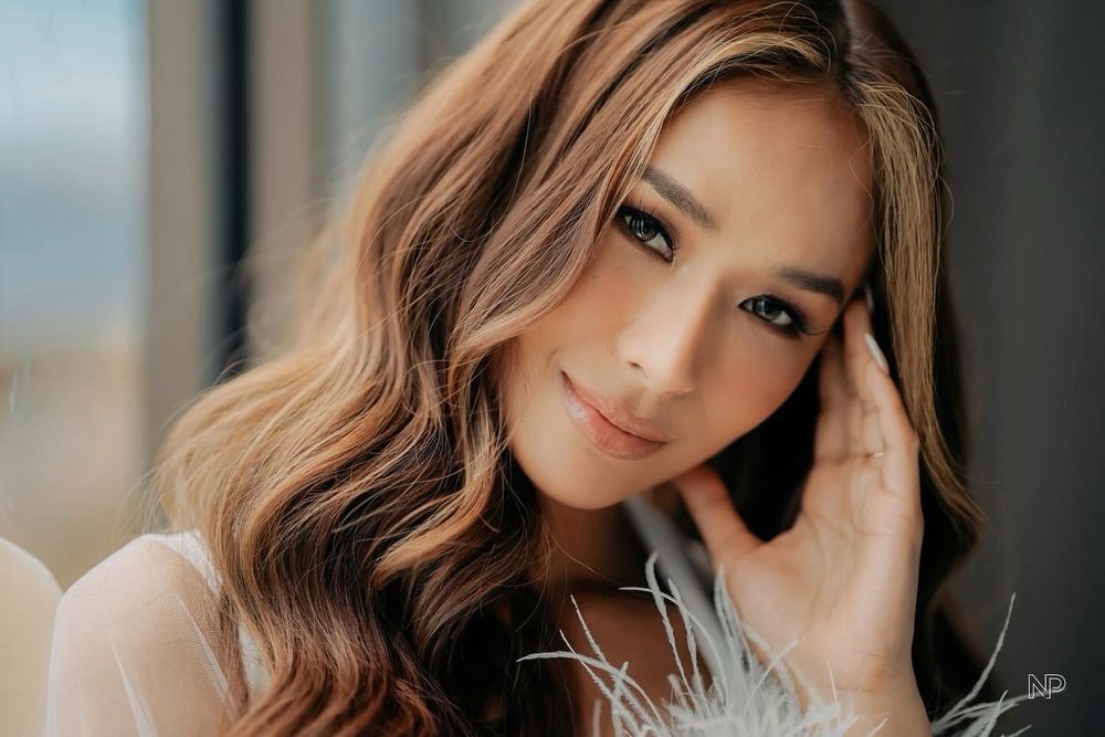 THE COLOR BAR BY @STYLINGBYJOF - Updated December 2025 - 75 Photos ...