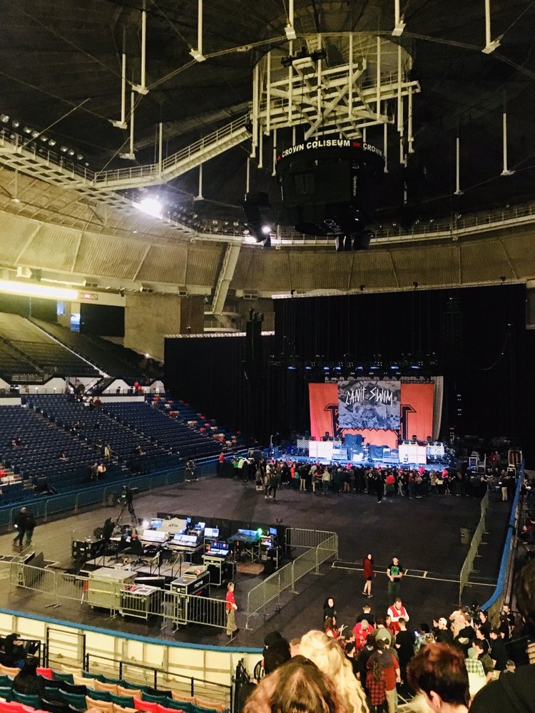 CROWN COMPLEX - 41 Photos & 20 Reviews - 1960 Coliseum Dr, Fayetteville ...