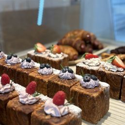 KREAM DESSERT - Updated December 2025 - 119 Photos & 52 Reviews - 526 ...