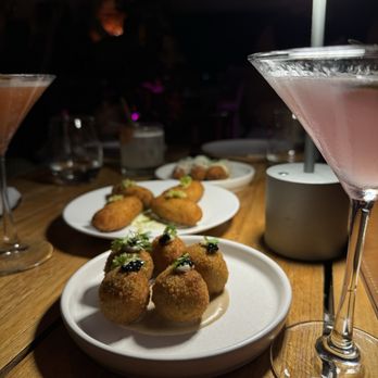 LEVEL 6 - Updated August 2024 - 347 Photos & 164 Reviews - 3480 Main ...