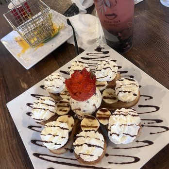 HIDE OUT CAFE - Updated July 2024 - 3095 Photos & 1189 Reviews - 18888 ...