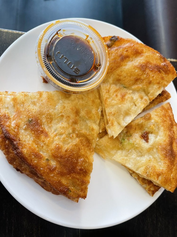 NEW MOON - Updated October 2025 - 140 Photos & 216 Reviews - 547 2nd ...