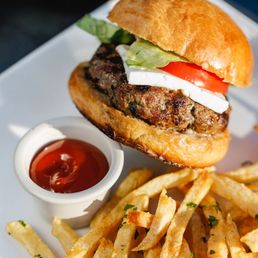 LINDAROSE ROOFTOP BAR & GRILL - Updated July 2025 - 94 Photos & 27 ...