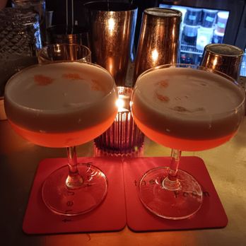 UP ROOM - Updated August 2024 - 273 Photos & 134 Reviews - 2018 W North ...