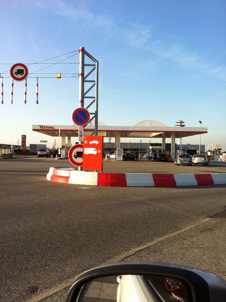 TOTAL FRANCE - Autoroute A6, Villabé, Essonne, France - Gas Stations ...