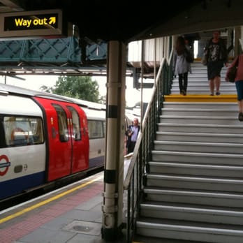 FINCHLEY CENTRAL STATION - Updated October 2025 - 11 Photos - Regents ...