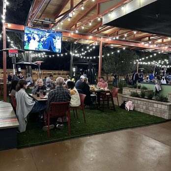 BIRDIE’S EASTSIDE - 97 Photos & 69 Reviews - 6221 E Mockingbird Ln ...