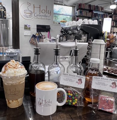 HOLY GROUNDS COFFEE & BOOK SHOPPE - 15 Photos - 342 N Water St, Liberty, Missouri - Bookstores ...