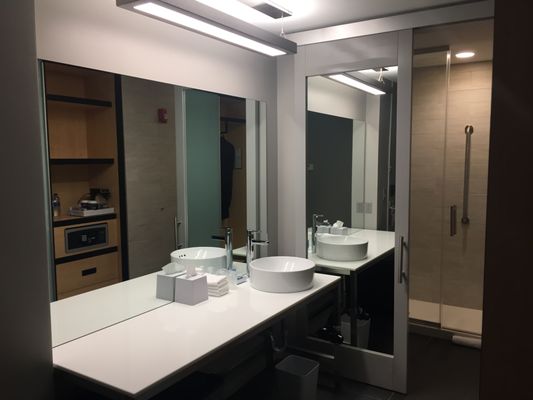 ALOFT COLUMBIA DOWNTOWN - 46 Photos & 53 Reviews - Hotels - 823 Lady St ...