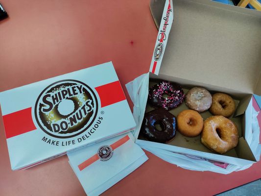 SHIPLEY DO-NUTS - Updated December 2025 - 17 Photos & 19 Reviews - 521 E 6th Ave, Belton, Texas ...