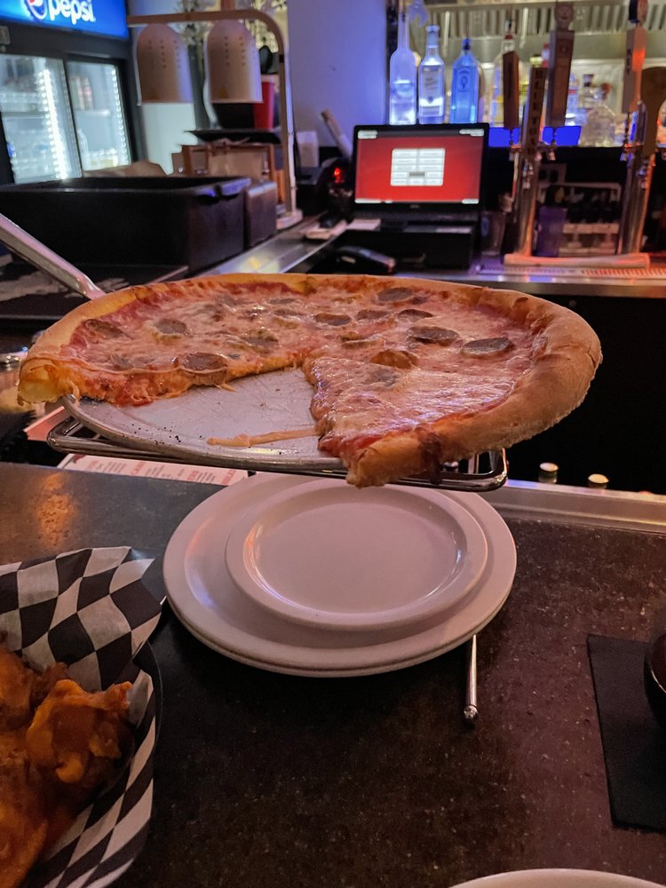 PIZZA CHAPEL - Updated August 2024 - 128 Photos & 117 Reviews - 637 ...