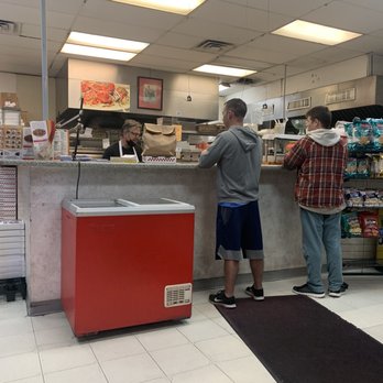 FAMOUS GEORGE’S PIZZERIA - Updated October 2025 - 37 Photos & 92 ...