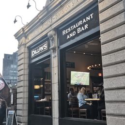 DILLON’S - Updated July 2025 - 214 Photos & 618 Reviews - 955 Boylston ...