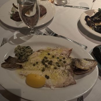 ESTIA - Updated March 2025 - 1313 Photos & 929 Reviews - 1405 Locust St ...