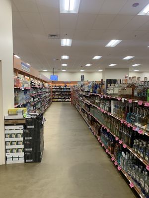 NEW HAMPSHIRE LIQUOR & WINE OUTLET - Updated July 2025 - 11 Photos & 18 ...