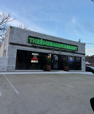 EMERAUDE BAKERY - Updated December 2025 - 22 Photos & 15 Reviews - 9904 ...