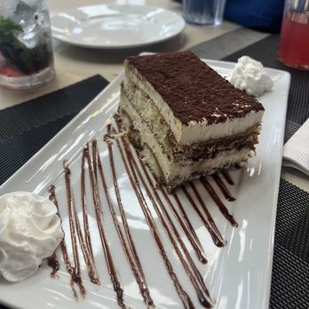 SPRUZZO RESTAURANT & BAR - Updated August 2024 - 525 Photos & 606 ...