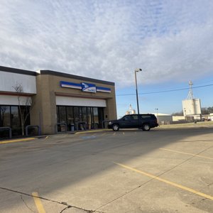 FEDEX OFFICE SHIP CENTER - Updated May 2025 - 1016 W Poplar Ave ...