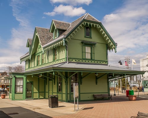RED BANK TRAIN STATION - Updated December 2025 - 23 Photos - 175 ...