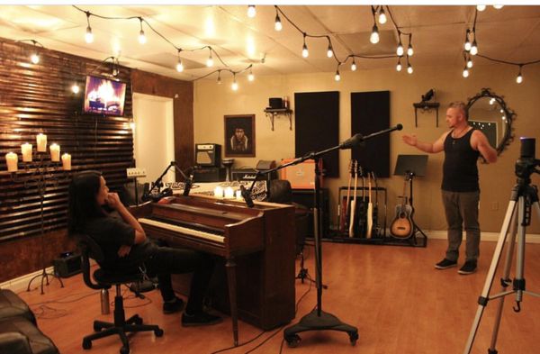 STAGE RED STUDIOS - Updated October 2025 - 30 Photos - 105 W Alameda ...