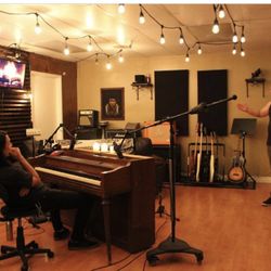 STAGE RED STUDIOS - 30 Photos - 105 W Alameda Ave, Burbank, California ...