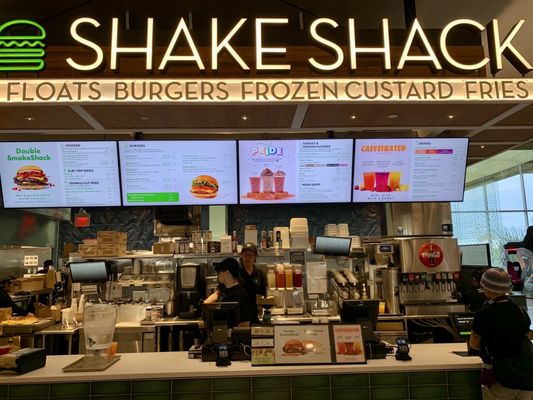 SHAKE SHACK DEL AMO FASHION CENTER - Updated January 2026 - 190 Photos ...