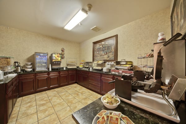 COMFORT SUITES APPLETON AIRPORT - Updated December 2025 - 30 Photos ...