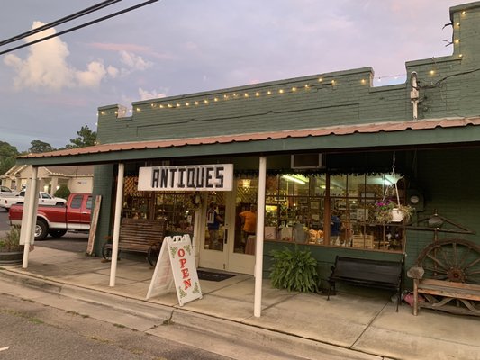 SPRINGVILLE ANTIQUE MALL - 10 Photos - 6364 US Hwy 11, Springville ...