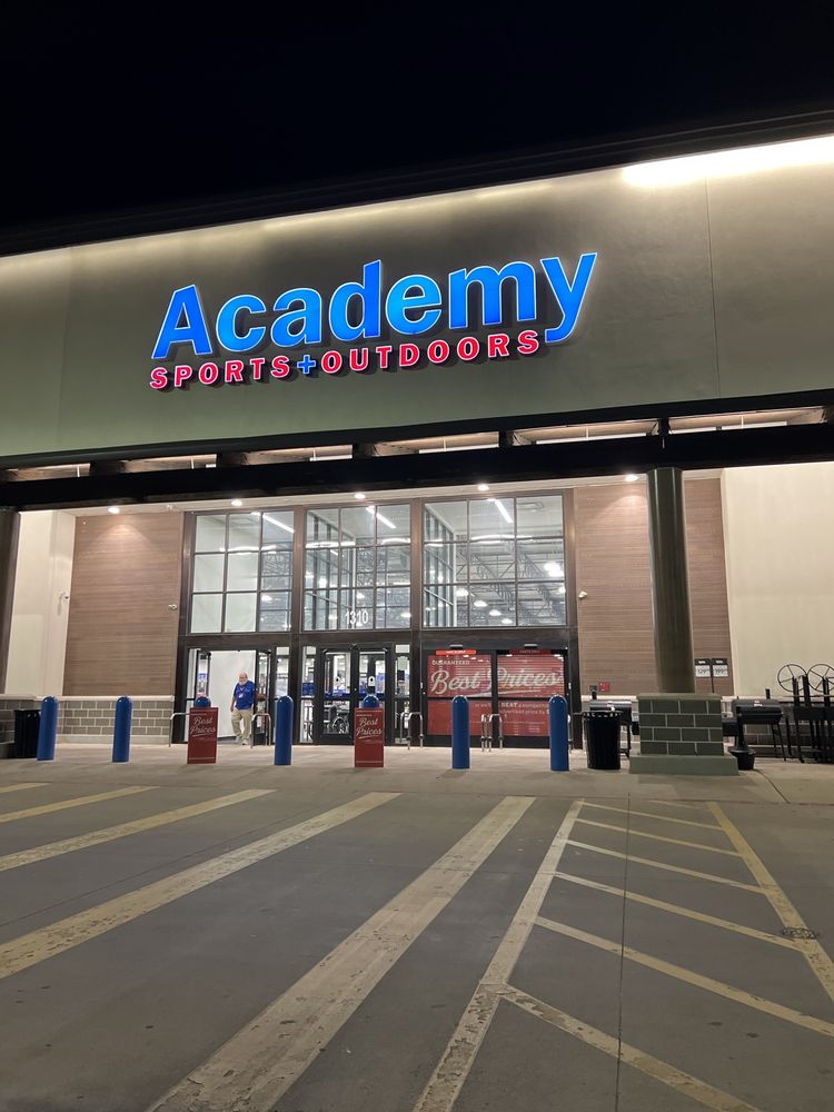 ACADEMY SPORTS + OUTDOORS - Updated January 2026 - 35 Reviews - 1310 W ...