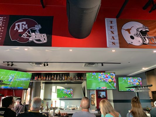 HARD COUNT KITCHEN AND COCKTAILS - 77 Photos & 65 Reviews - Sports Bars ...